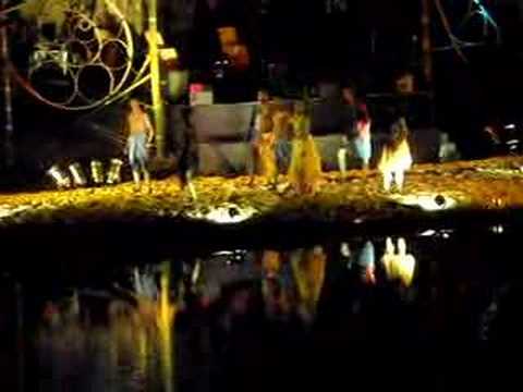 Chooky Dancers - YouTube