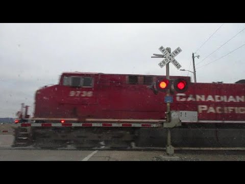 CP 9736 West CPKC 261 Filmed South Of Wabasha MN (12-10-2024) - YouTube