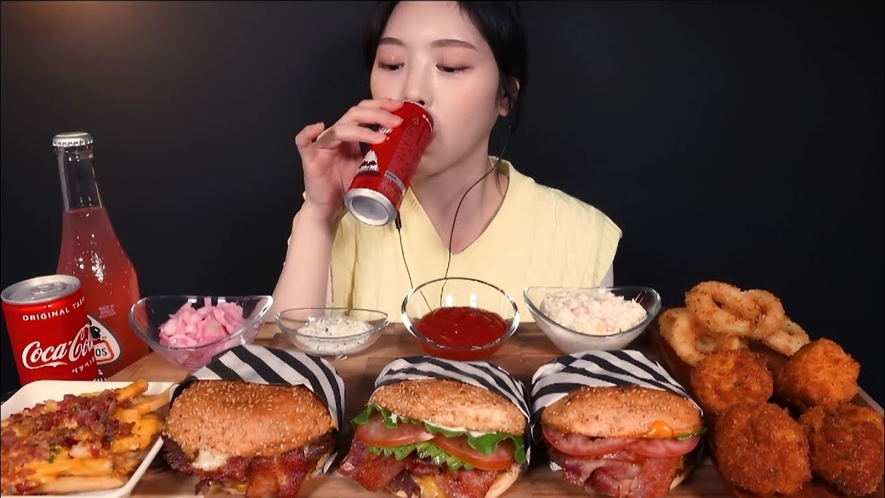 🍔Burger Mukbang ASMR Compilation🔥 - YouTube