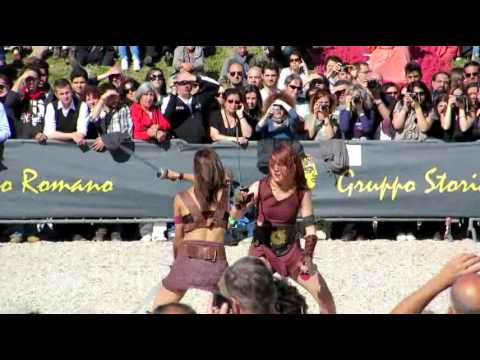 Female Gladiator Battle - YouTube