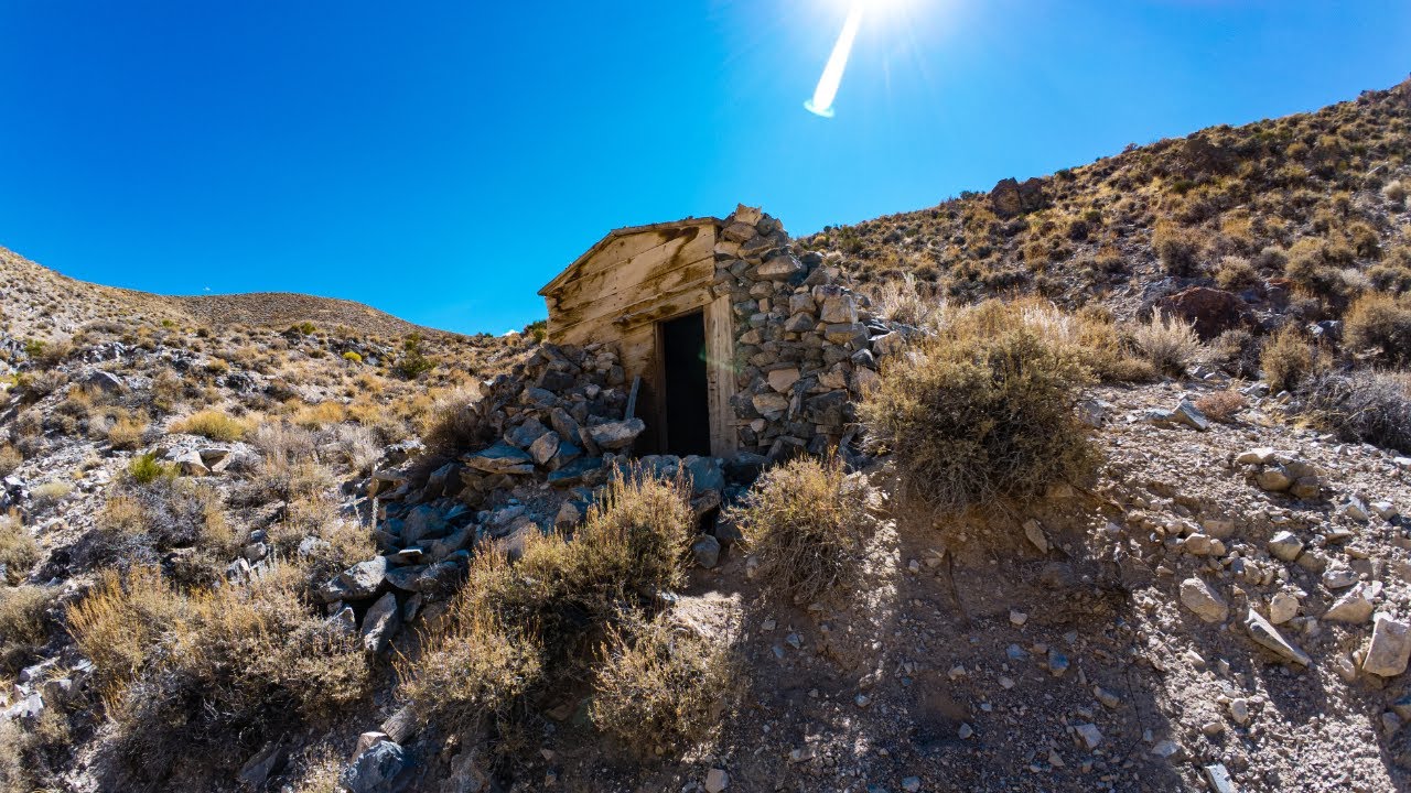 What's Hiding in the ABANDONED Copper Mines Powder Storage Building ...