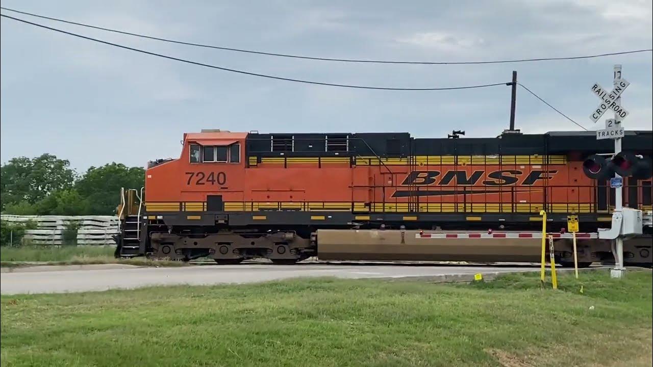 SOLO LEADER IN CARROLLTON! BNSF 7240 Rock Train N Denton Dr Railroad Crossing Downtown ...