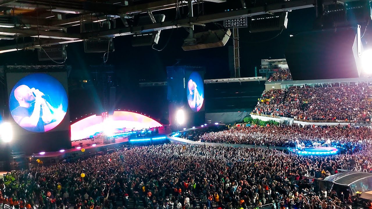 Coldplay - Viva La Vida - Hymn For The Weekend. Bogotá Colombia 2022 ...