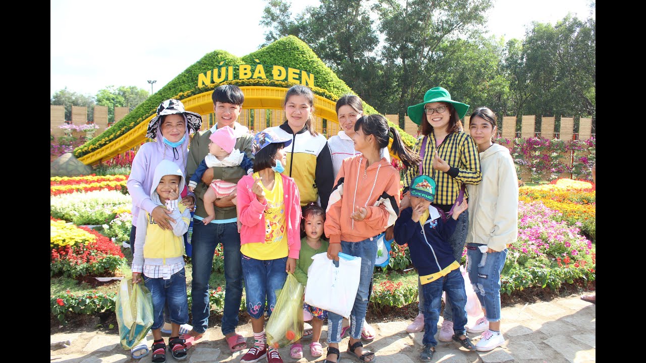 Xuan canh ty 2020 di nui ba - YouTube