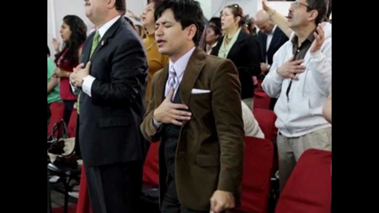 Raul Magallanes canta: "Yo Se Que Estás Aquí" - YouTube