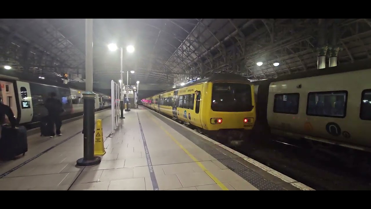 Bee Network Livery !! Northern 323239 leaving Manchester Piccadilly ...