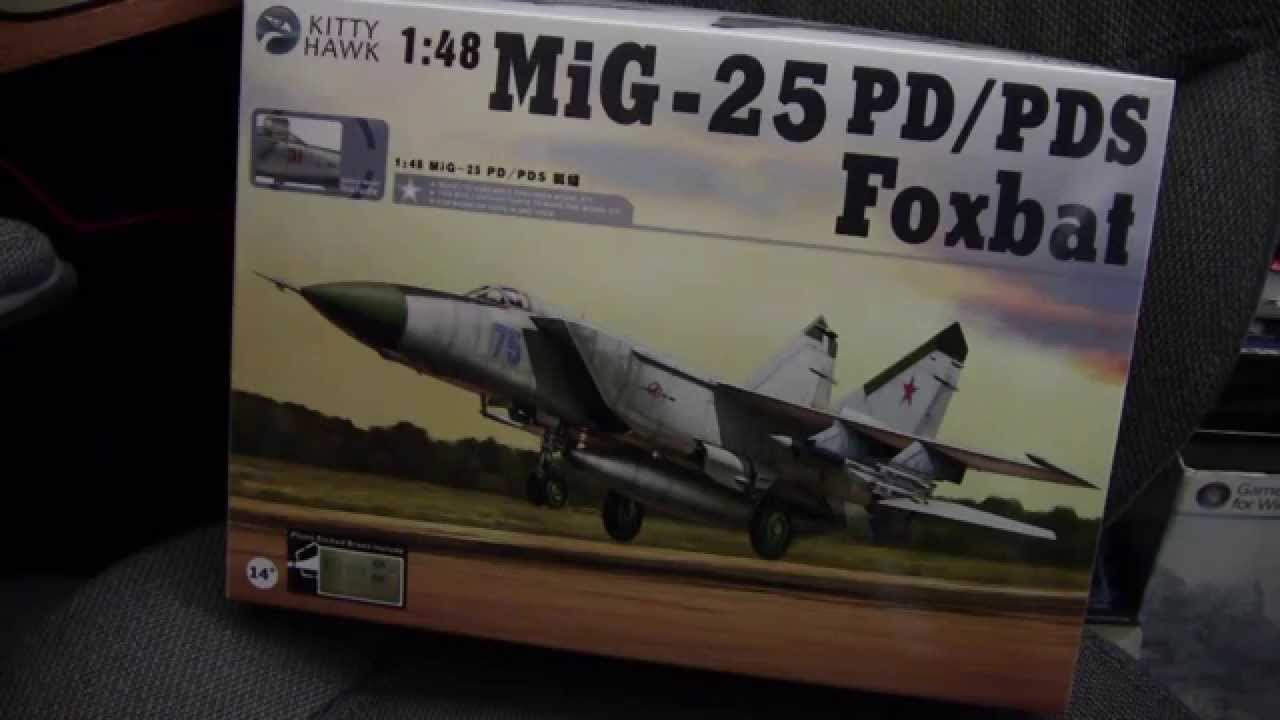 Kitty Hawk KH80119 1/48 MIG-25 PD/PDS Foxbat Airplanes Toys