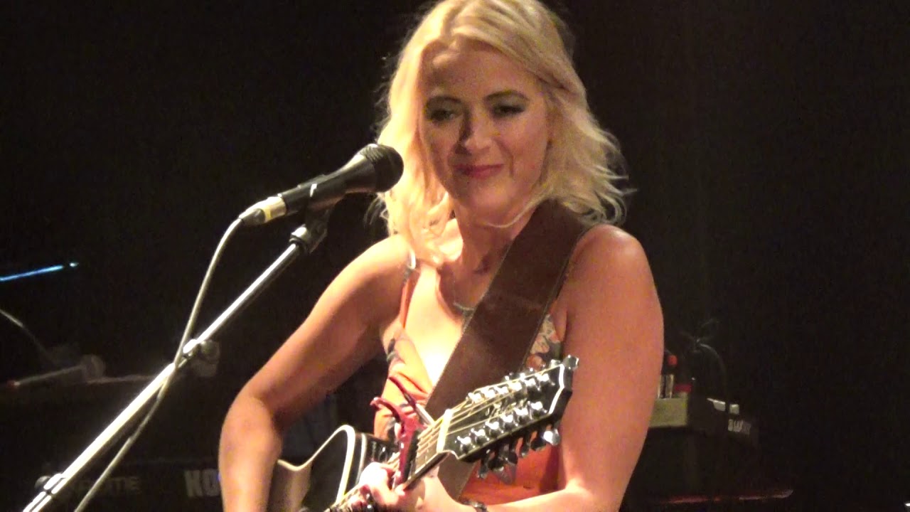 Mary REYNAUD - Demain, je partirai (Pagney-Derrière-Barine 2018) - YouTube