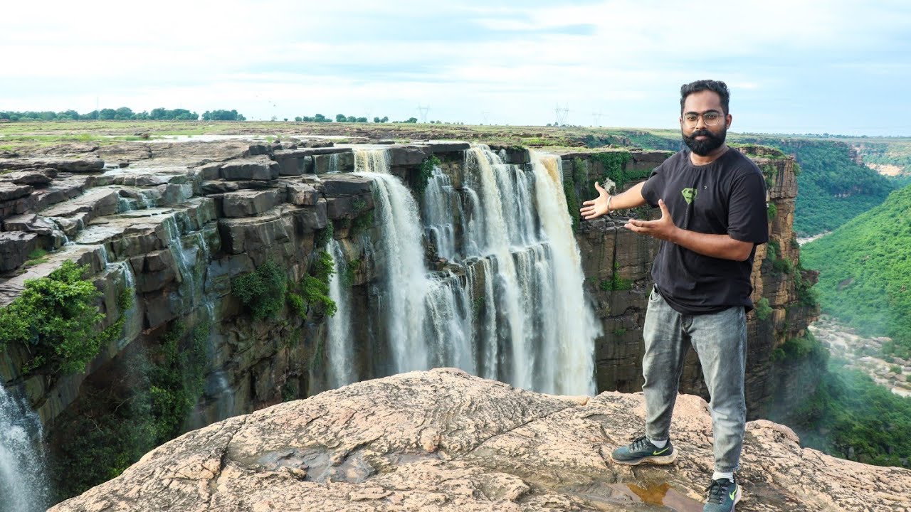 BAHUTI WATERFALL -HIGHEST WATERFALL OF MADHYA PRADESH REWA - YouTube