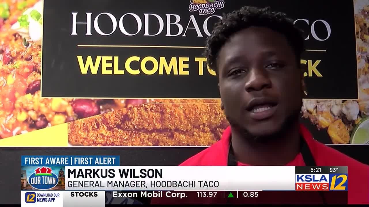 Hoodbachi Tacos general manager becomes viral sensation - YouTube