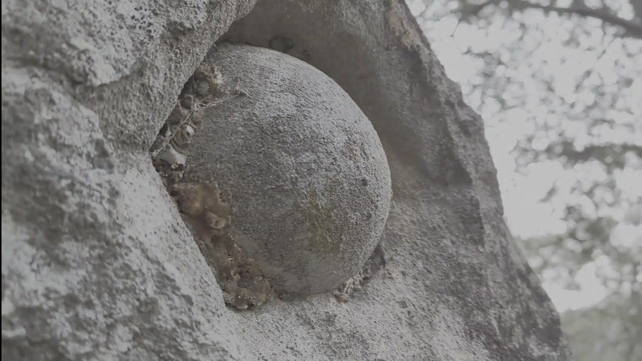 Eyeball of a Dreaming Creature, Ancient Bricks and More (Mud flood ...