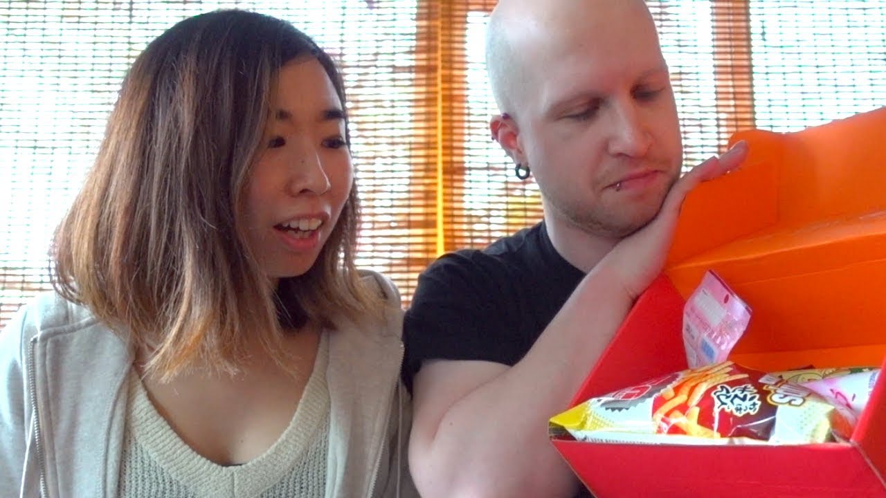 SNACK TIME!! | Akibento Snacky Box Unboxing - YouTube
