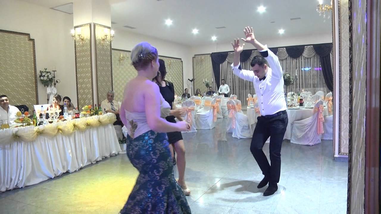 Studio M Buzau si Gabita de la Buzau - YouTube