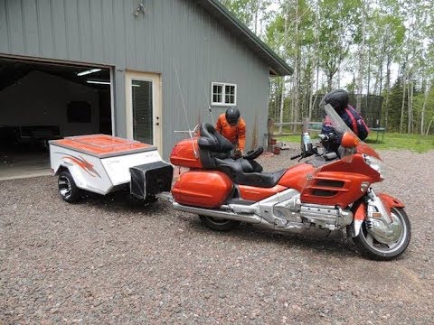 REMORQUES TENTES & CARAVANES POUR MOTO - YouTube