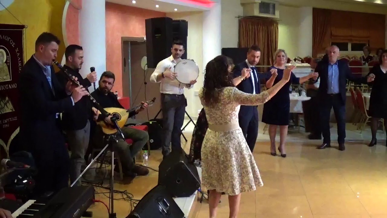 Ετήσιος χορός Συλλόγου Χαλικίου Ασπροποτάμου ΧορόςΕπισήμων - YouTube