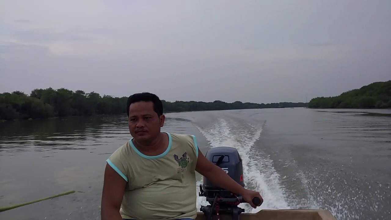 Menyusuri sungai Juwana - YouTube