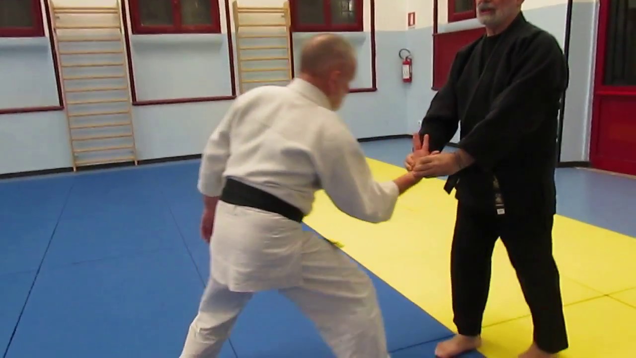 Kote-gaeshi - YouTube