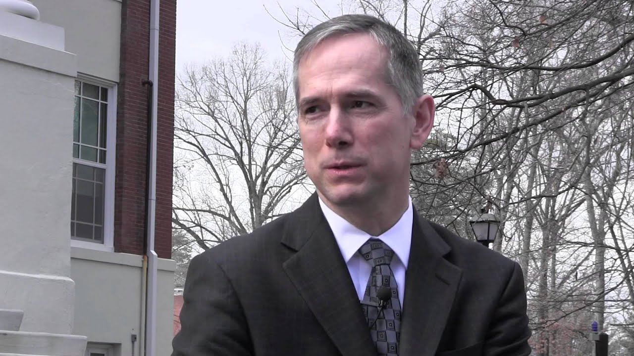 Ambassador Clifford Hart visits UMW - YouTube