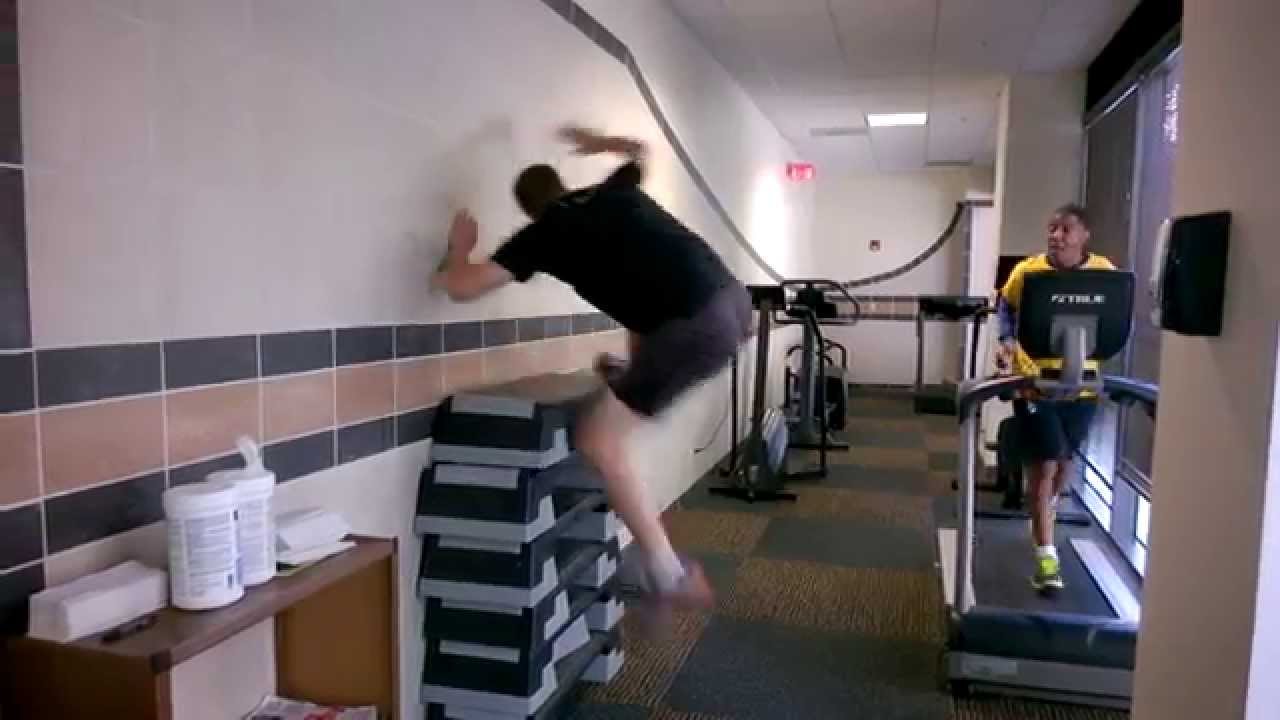 Box Jump Fail - YouTube