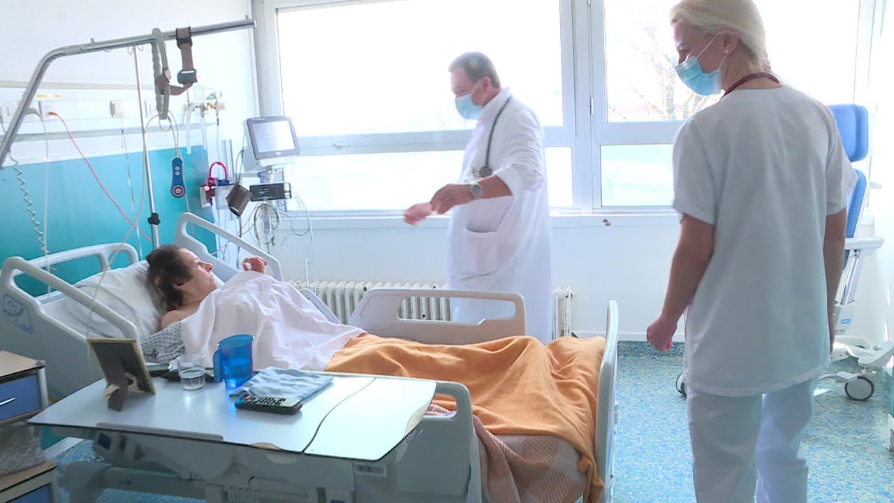 L'hôpital de Royan recrute un médecin ukrainien - YouTube