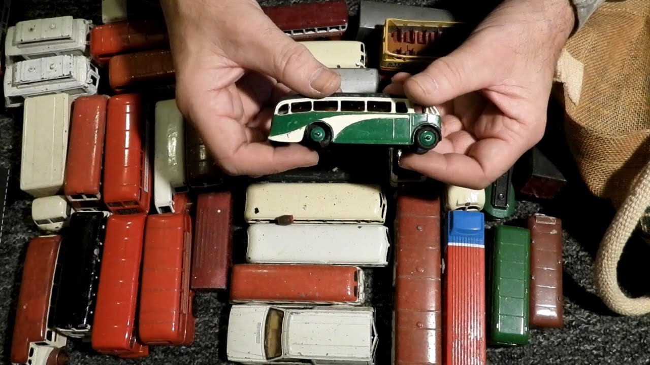 A Load Of Vintage Old Diecast Toy Cars. Matchbox. Corgi. Lesney. Dinky ...