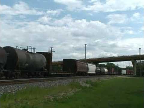 BNSF #5285 Leads The M-GALIHB East, Lockport, IL. - YouTube