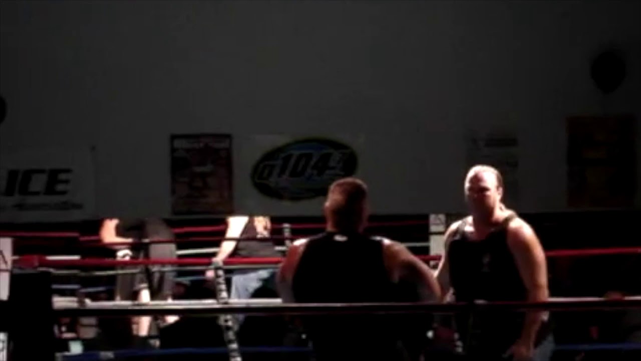 Mark "The Destroyer" Sawyer 1st MMA Fight - YouTube