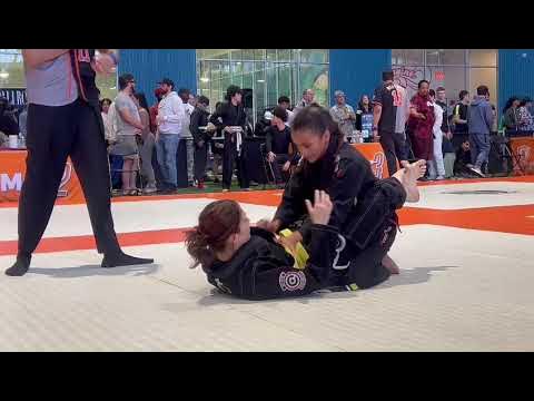 FRANCESCA GI MATCH - BRAZILIAN JIU JITSU (Grappling Industries) - YouTube