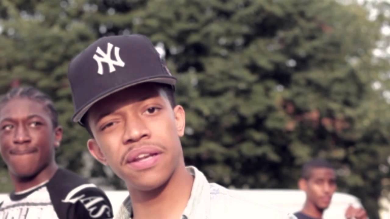 Wealthy/Rich ft Semaj Norbel (Surf City) - Where The Stash At - YouTube