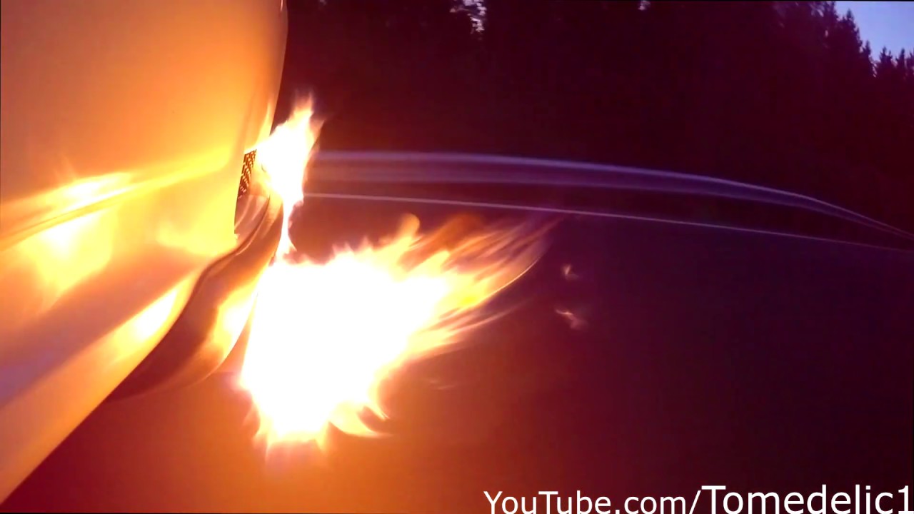 BMW M3 V8 Shooting Some HUGE FLAMES, Gintani Burble Tune - YouTube