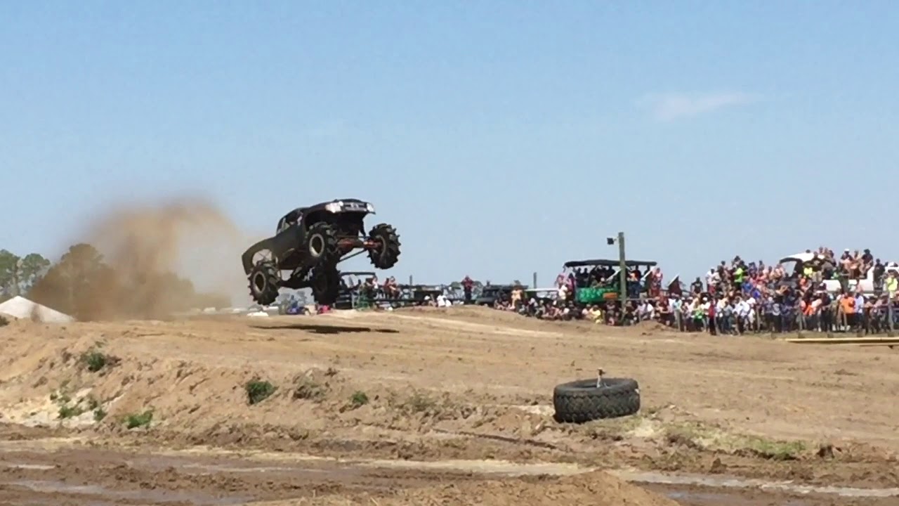 Truck Racing at redneck mud park!! - YouTube