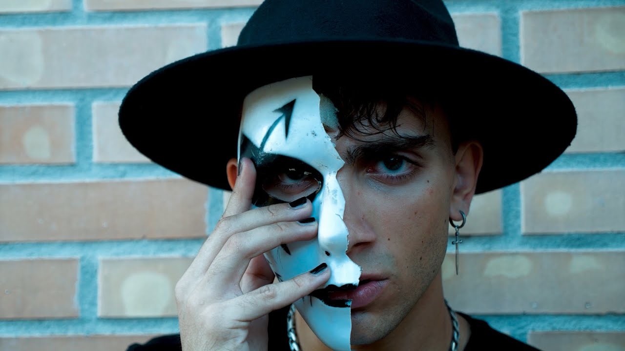 Noima Black - Pierrot (Prod. Absaroth) - YouTube