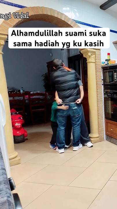 Bahagia suami suka sama hadiah yg ku kasih 🥰 #vlogspanyol #plangioliver #bulespanyol - YouTube