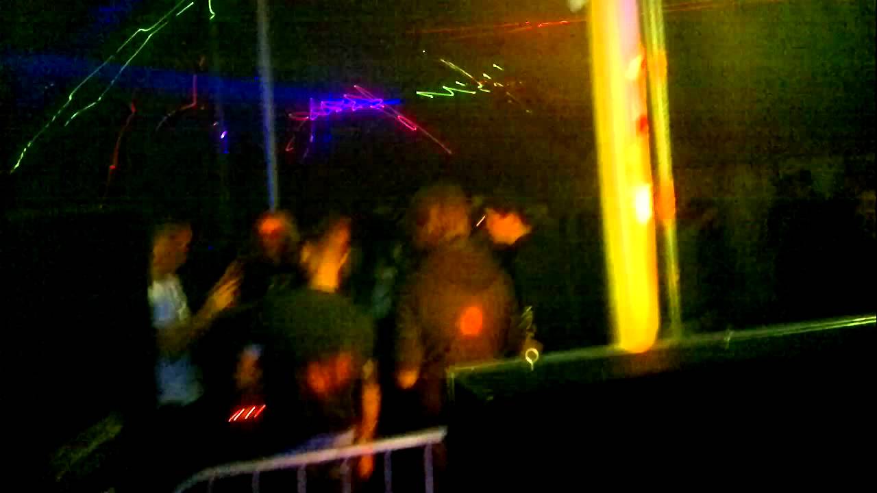 The start of my set at Helmsley FARMYARD FESTIVAL 2012. Love this tune ...