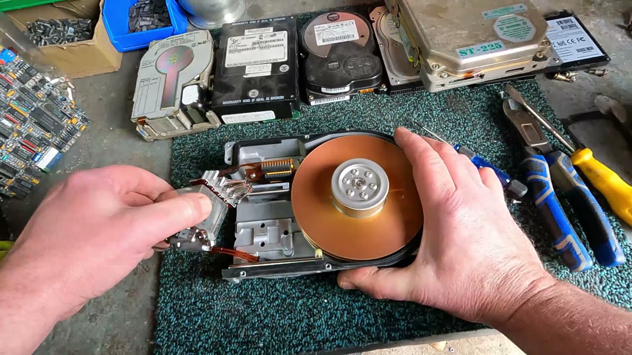 What's Inside Hard Drives - Platinum Platters - YouTube