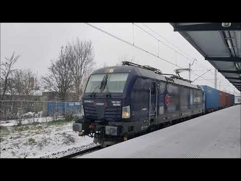 Pociągi na stacji Łowicz Główny w zimowym klimacie i nowy rozkład jazdy. 11. 12. 2022. - YouTube