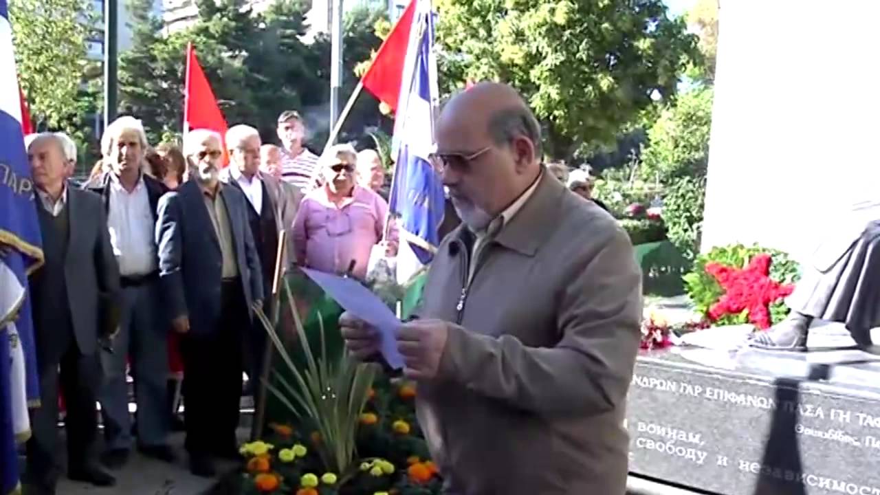 ΚΑΤΑΘΕΣΗ ΣΤΕΦΑΝΩΝ ΑΠΟ ΠΕΑΕΑ - ΔΣΕ ΣΤΟ ΣΗΜΕΙΟ ΤΟΥ ΣΟΒΙΕΤΙΚΟΥ ΣΤΡΑΤΙΩΤΗ ...