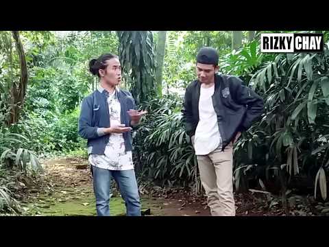 PRANK GODAIN TEMEN - Sampai dia baper dan mau buka CD hahaha gokil katanya udah gak kuku