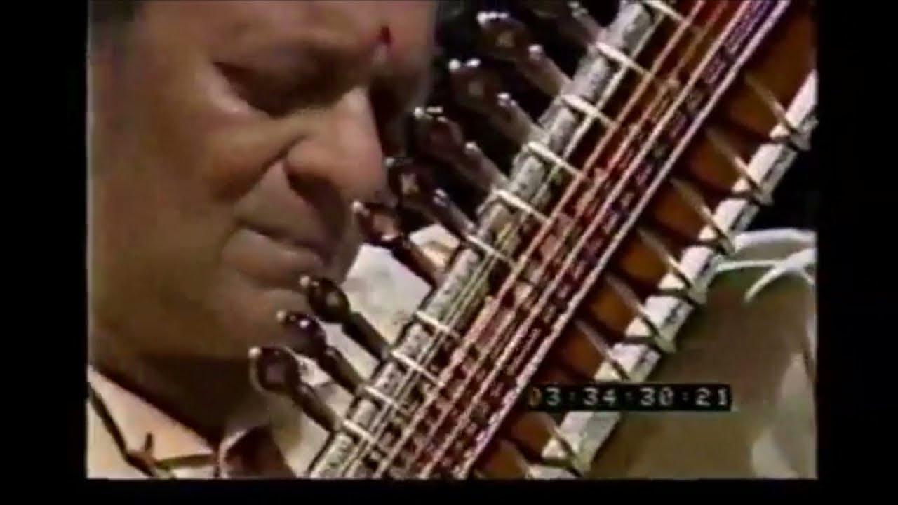 Ustad Ali Akbar Khan & Pandit Ravi Shankar || Raag Jaijaiwanti || 1984 Live Performance - YouTube