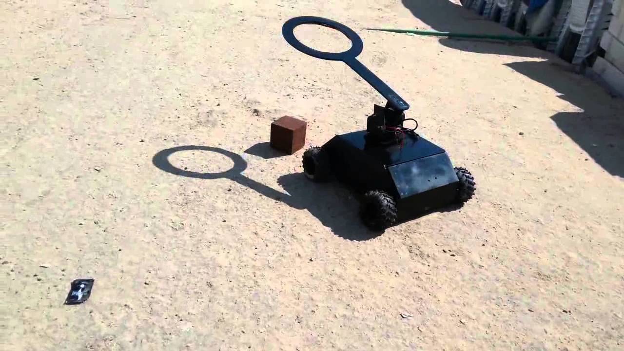 CreatoTec - DarkKnight - Minesweeper Robot (HD) - YouTube