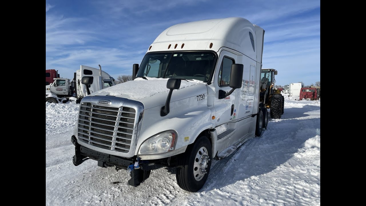 2016 Freightliner CASCADIA - Parts Unit 16WH130 - YouTube