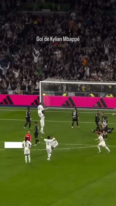 QUEL COUP FRANC ! GOLAZO 😳… Oui, c'était le tout premier but de Kylian Mbappé sur coup franc ! 🤍 ...
