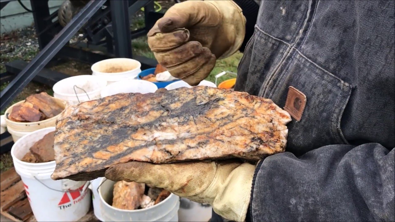 Gold Ore Processing Plant, Crushing Quartz Hardrock Gold and Smelting ...