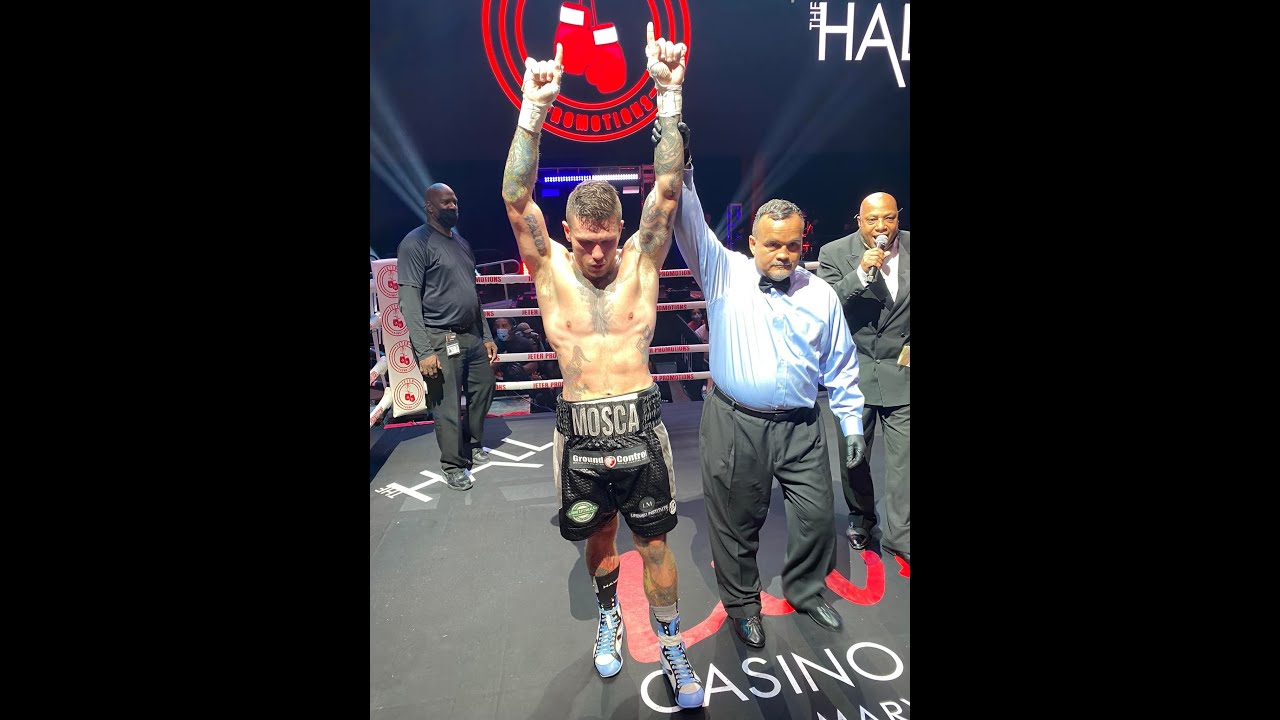 Vince Mosca on debut pro boxing win - YouTube