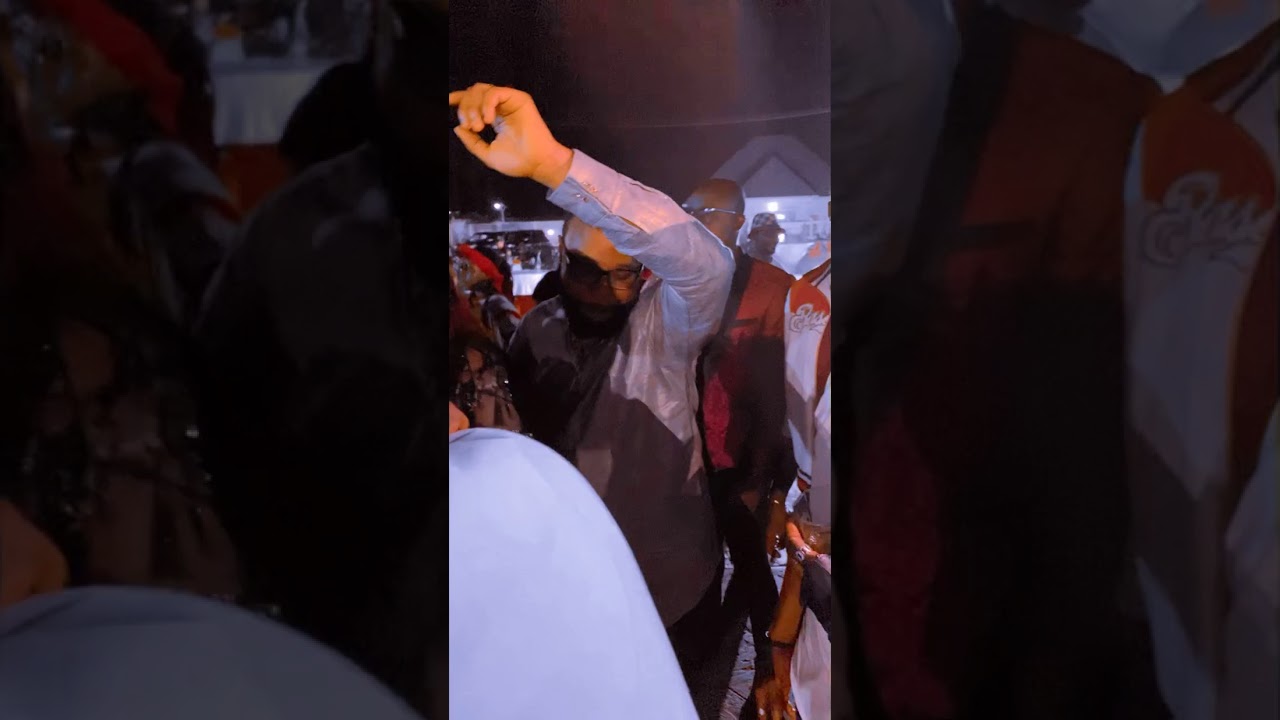 Kcee & Emoney Dancing, Celebrating and Spraying Money at the End of New ...