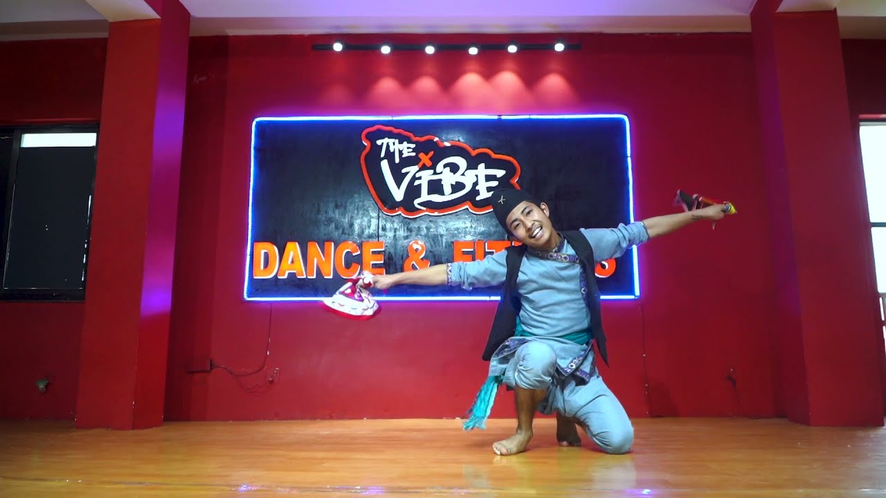 Nepali Dance! Nepali Jhyaure Dance! Nepali Culture Dance! - YouTube