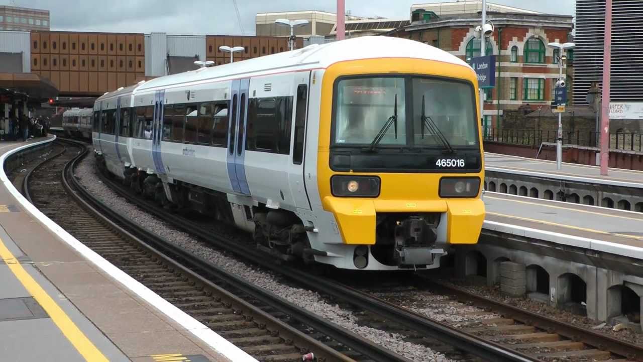 Class 465s Networkers & FCC 377s At London Bridge Station 13/6/11 - YouTube