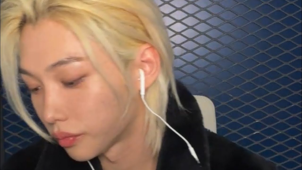 Felix instagram live 231219 Part.2 yong.lixx IG live #필릭스 - YouTube
