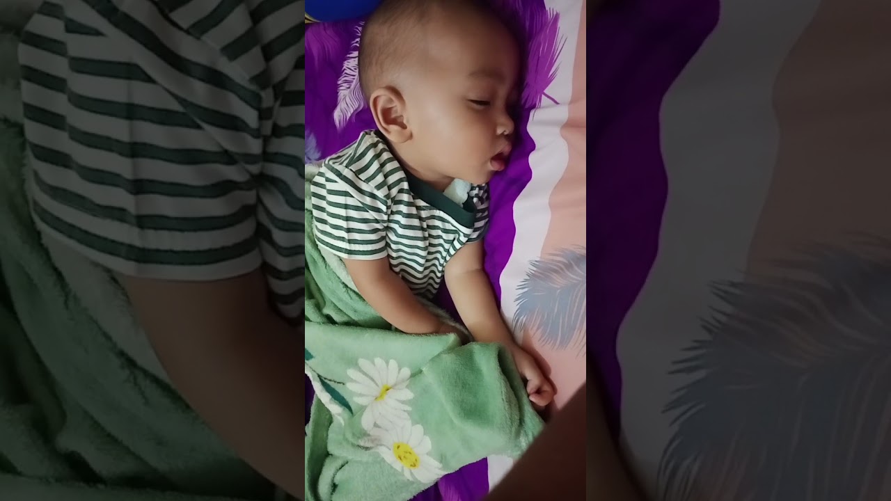 Posisi enak bayi tidur - YouTube