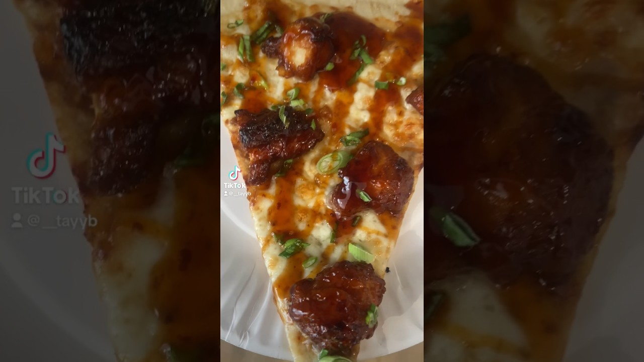 General tso chicken pizza was 🔥🔥😋 #foodiegram #food #fastfood # ...